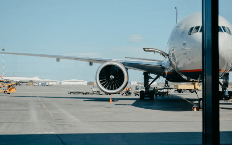 Airline Pilot's Schedule: What You Can Expect - Thrust Flight