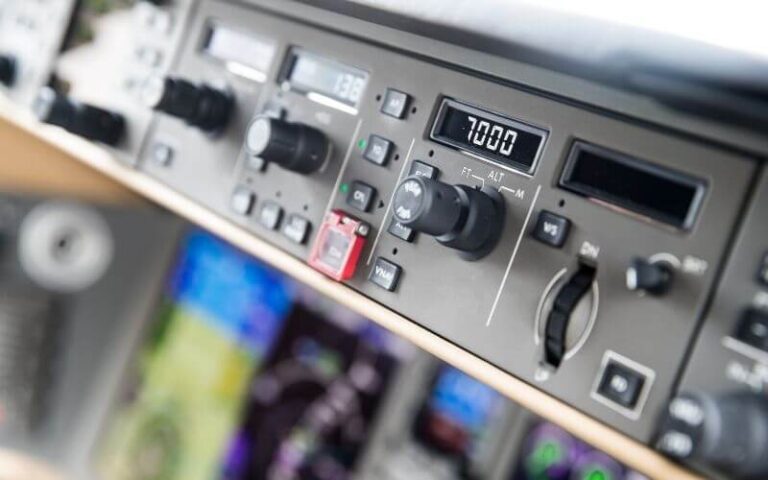 What is a Squawk in Aviation? Breaking Down Codes and the Meanings ...