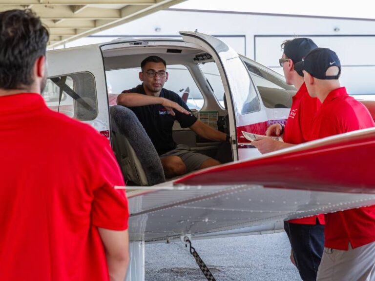 11 Best Online Ground Schools – Thrust Flight