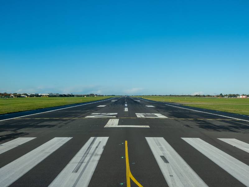 A New Pilot’s Guide to NOTAMS - Thrust Flight