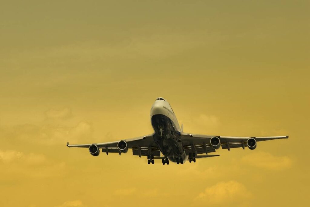 What Is ETOPS? What Every Aviator Needs to Know - Thrust Flight