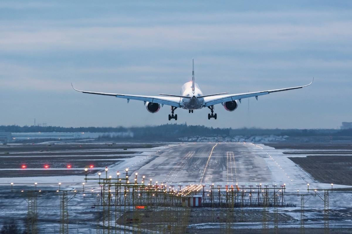 What Is ETOPS? What Every Aviator Needs to Know - Thrust Flight